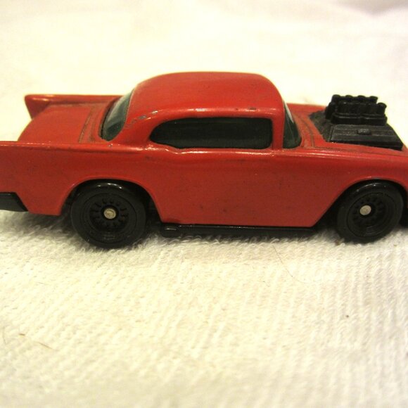 Hot Wheels | Toys | Vtg 993 Hot Wheels 57 Chevy Red Black Rims Black ...